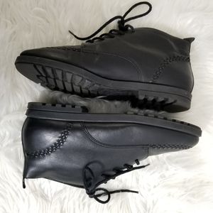 Sporto | Shoes | Sporto Black Leather Lo Profile Hipster Booties 7h ...